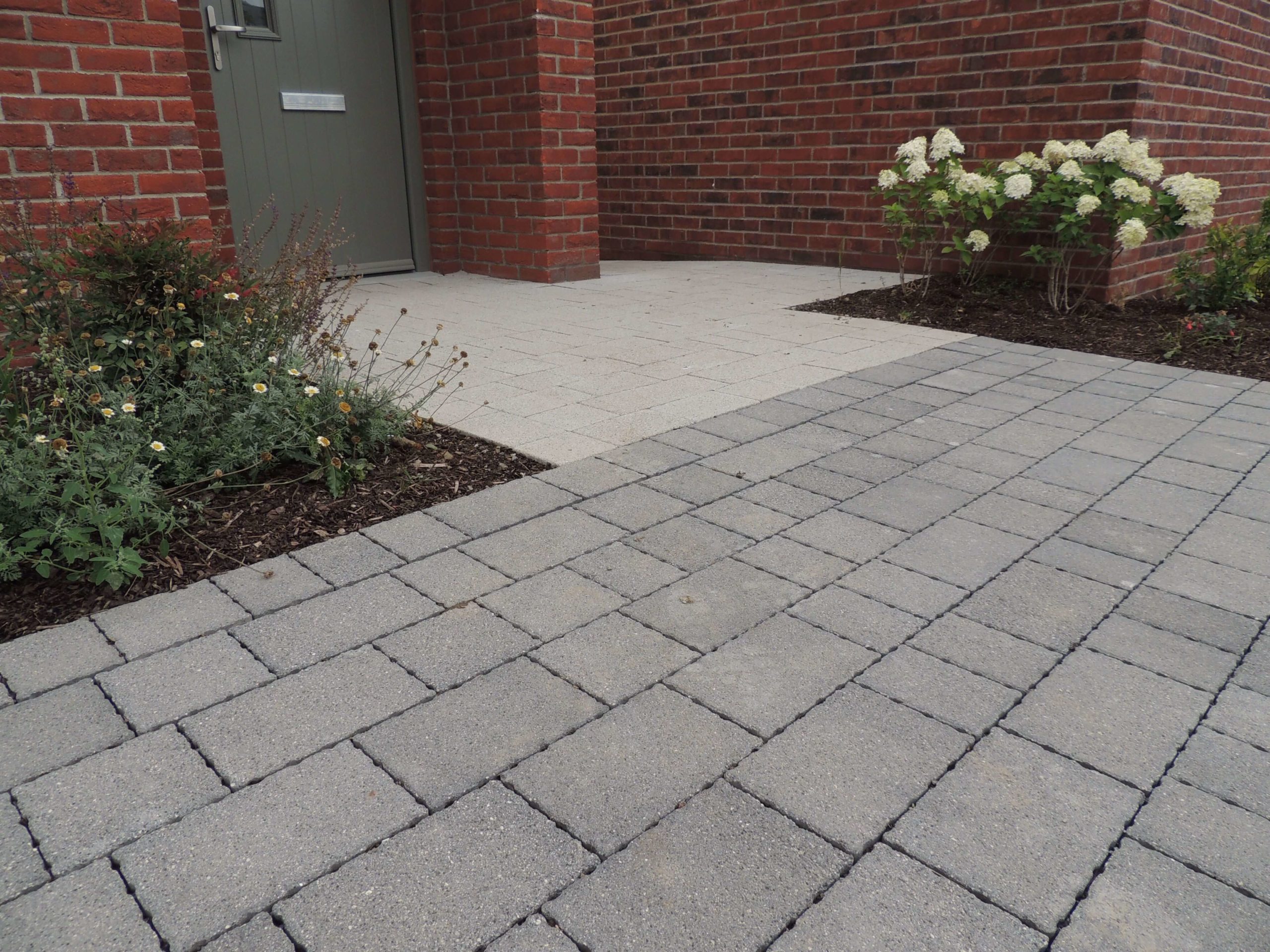 Shackleton, Lucan, Dublin 22 - Paving and Walling - Kilsaran